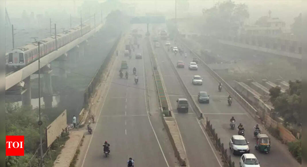 Best Pre-diwali Air In 7 Yrs To ‘very Poor’ In Just 2 Days | Noida News ...