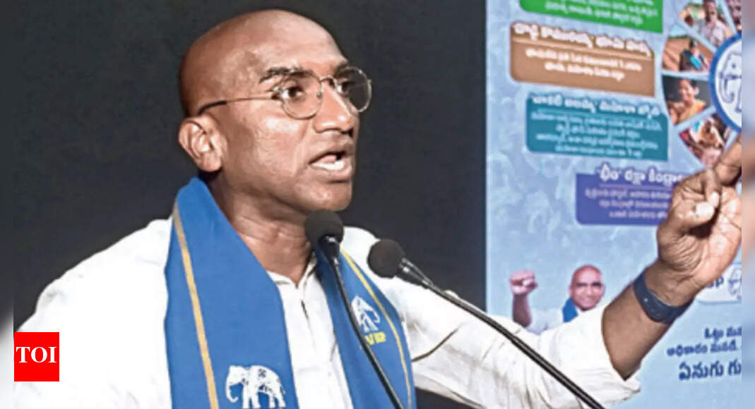 Bsp: Telangana BSP President RS Praveen Kumar, son booked for attempt ...