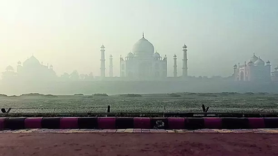 None: Silent Culprit: Visitors Let Down As Smog Envelopes Taj Mahal ...