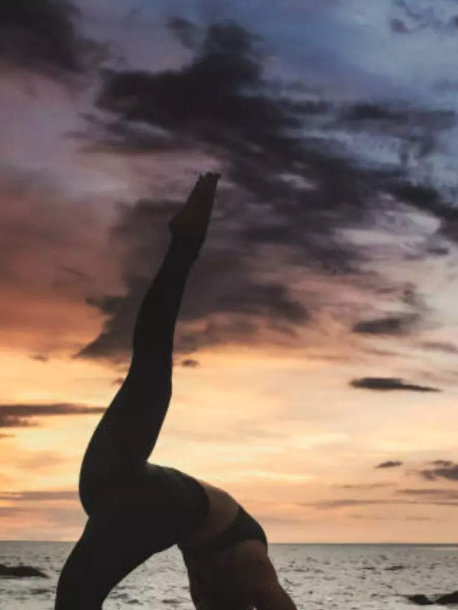 8 Yoga Poses To Shape And Tone Your Body In 10 Days | Times Now