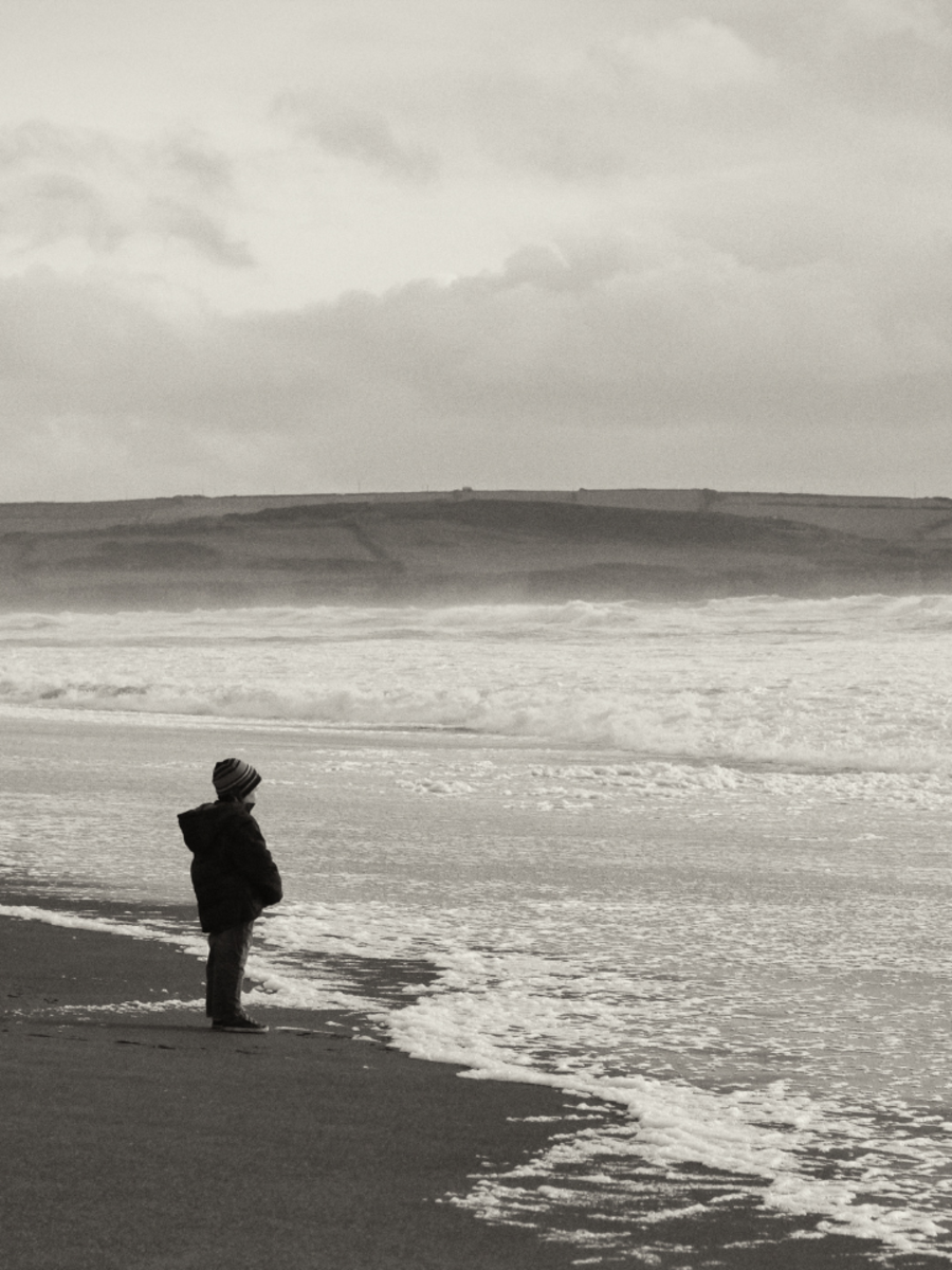 8 Uplifting Quotes to Read if You are Alone or Feeling Lonely | Times Now