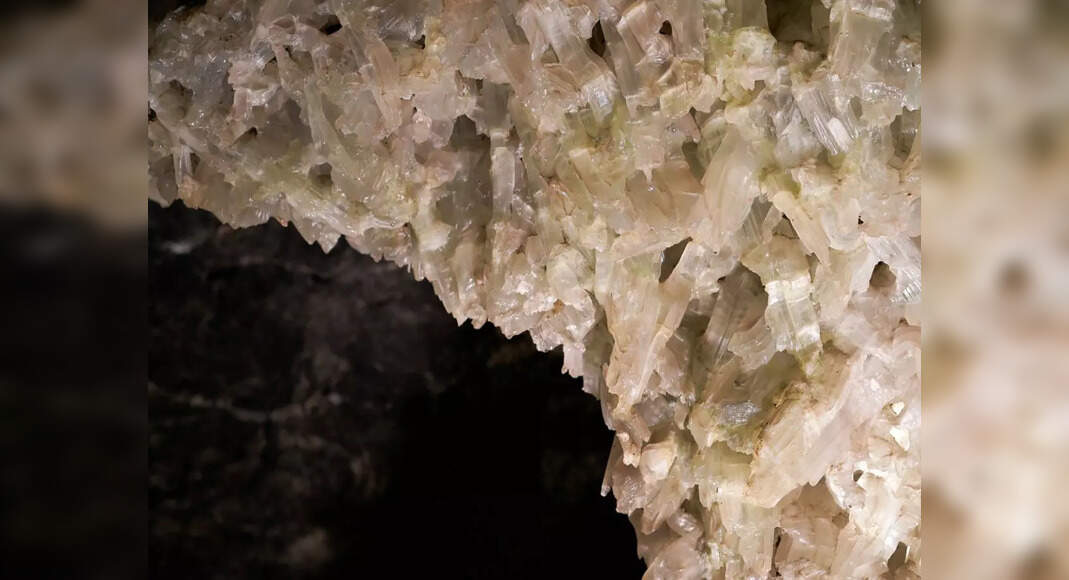 Exploring the Pulpi Geode, the world's largest crystal cave in Spain ...