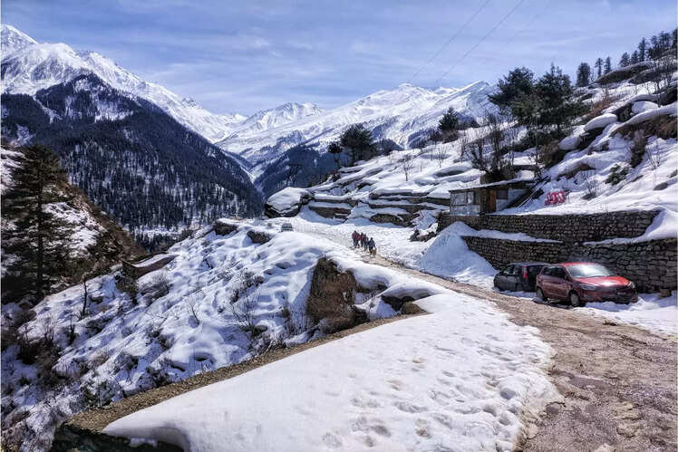 What makes Manali irresistible in the winters? | Times of India Travel