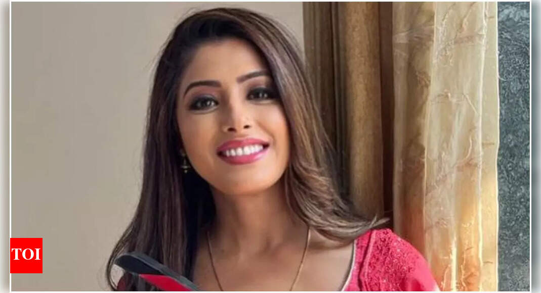 Sanchita Banerjee starts shooting for the new film 'Bade Ghar Ki Bahu' | Bhojpuri Movie News ...