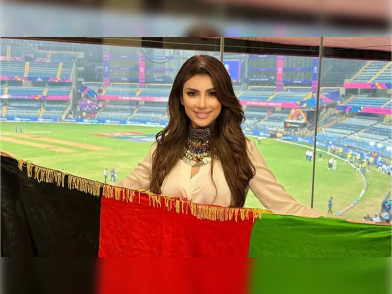 All about Wazhma Ayoubi, the Afghan fan girl seen in World Cup 2023 ...