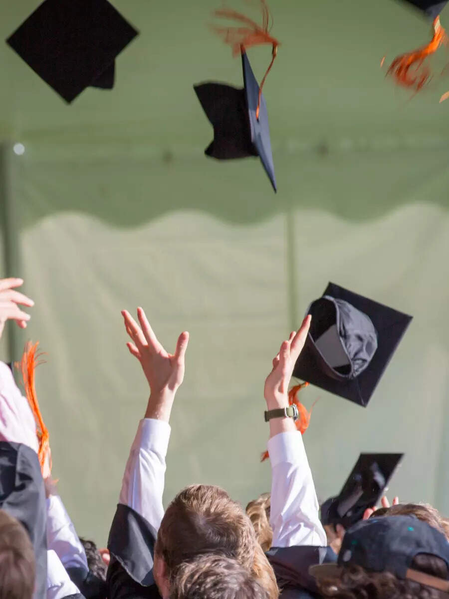 EMBA vs MBA: What are the differences? | Times of India