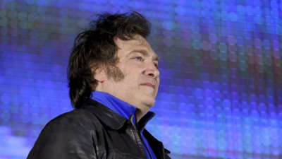 Argentina's Javier Milei gets mixed reception during night at the opera ...