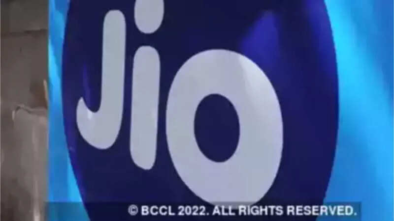 Reliance Jio may partner with HP, Lenovo, Acer and others to launch sub ...