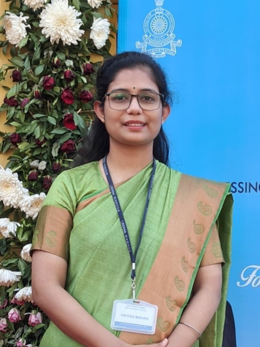 IAS Kritika Mishra Shares Tips for UPSC Preparation in Hindi | Times Now