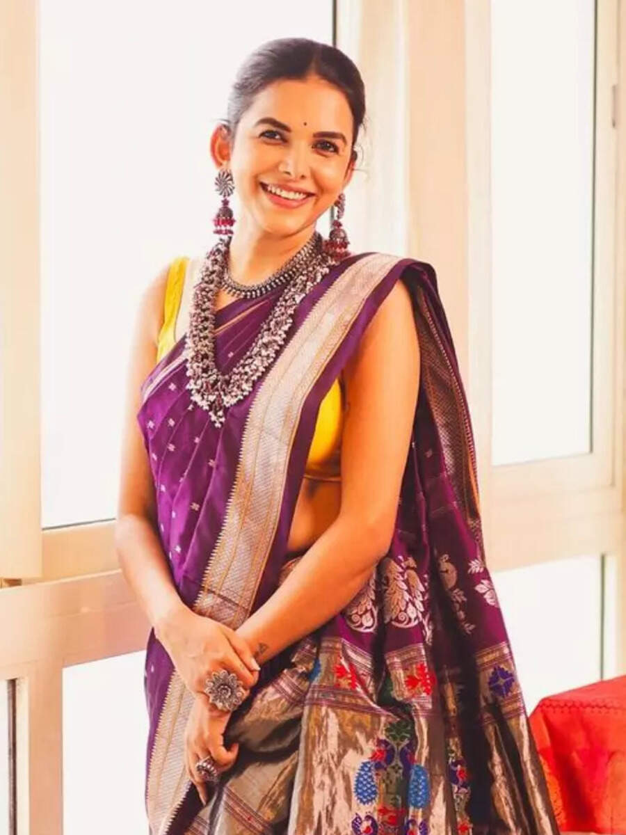 Mitali Mayekar's beautiful saree looks | Times of India