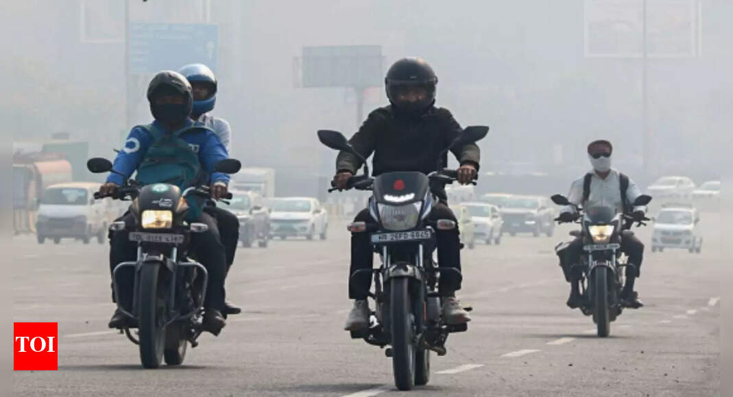 Gurgaon Pollution: Air slips back to 'very poor' after two days ...