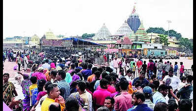 Puri: Resting Sheds with Chairs to Ease Darshan at Puri Temple ...