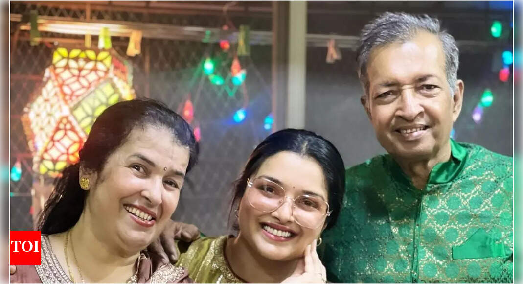 Aamrapali Dubey pens a heartfelt note for her mother Usha Dubey on her ...