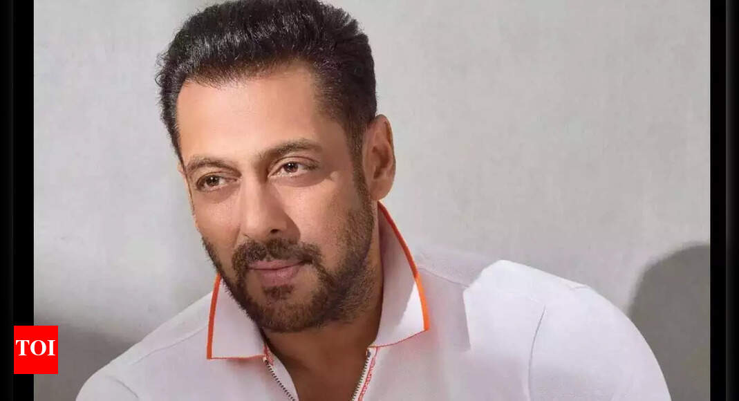 Goa CM hosts actor Salman Khan at his house on sidelines of IFFI ...
