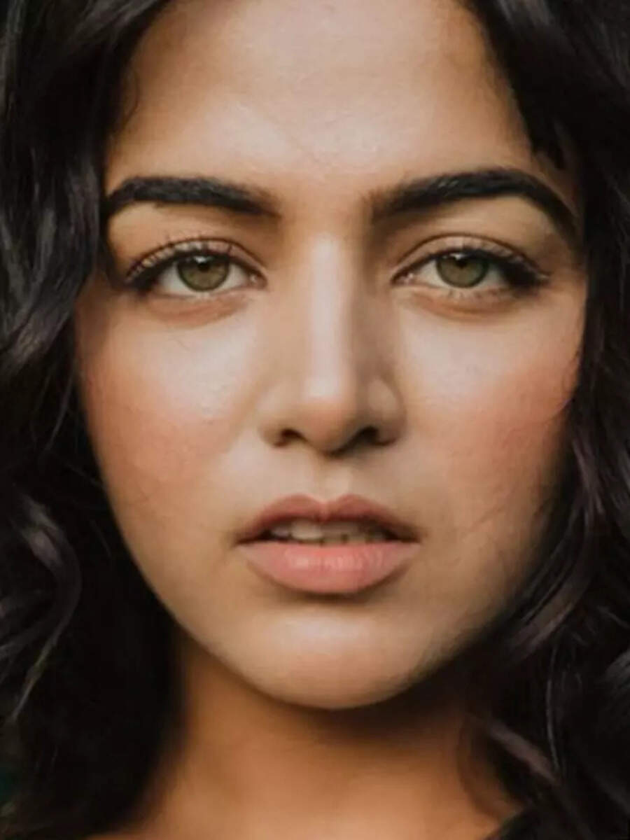 Wamiqa Gabbi charms in gracefully styled, culture-inspired traditional ...