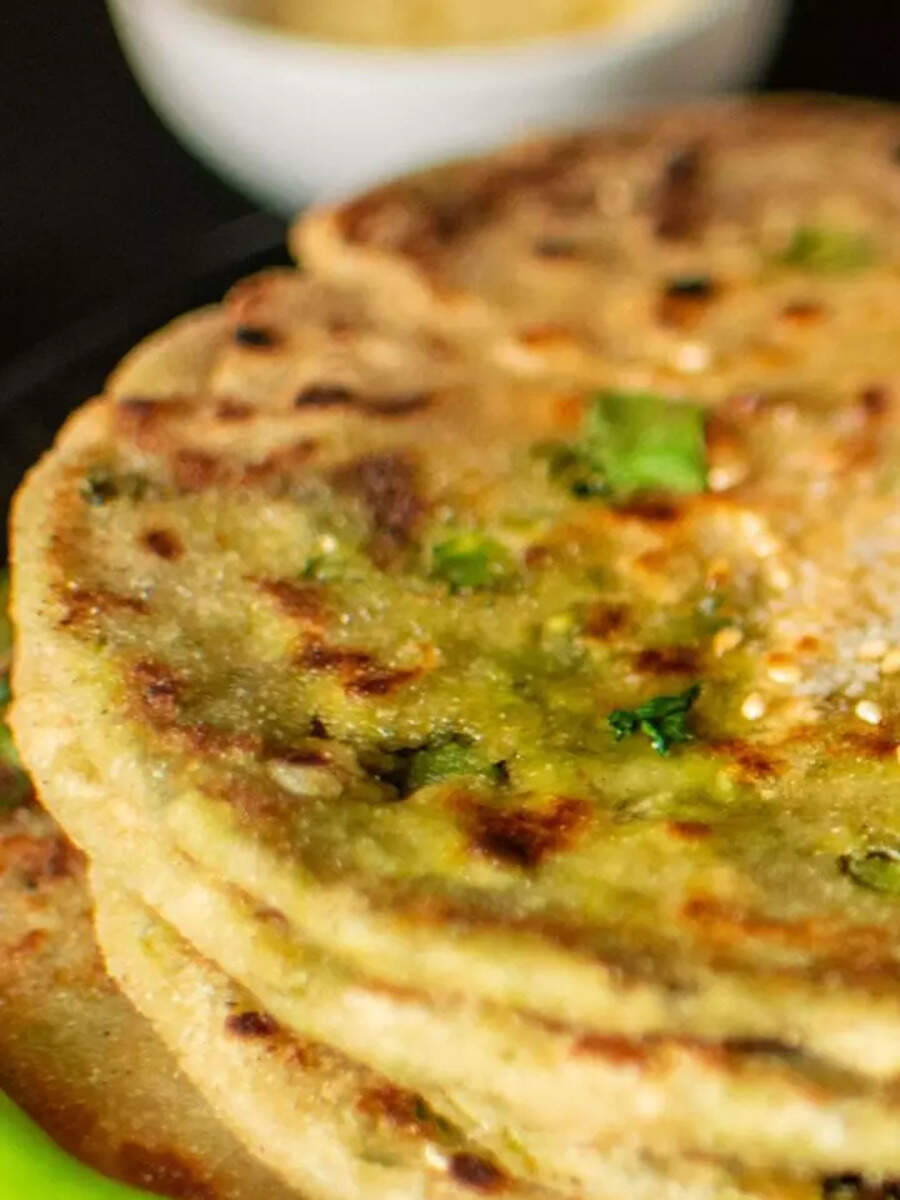 How to make healthy Parathas with leftover Palak Paneer | Times of India