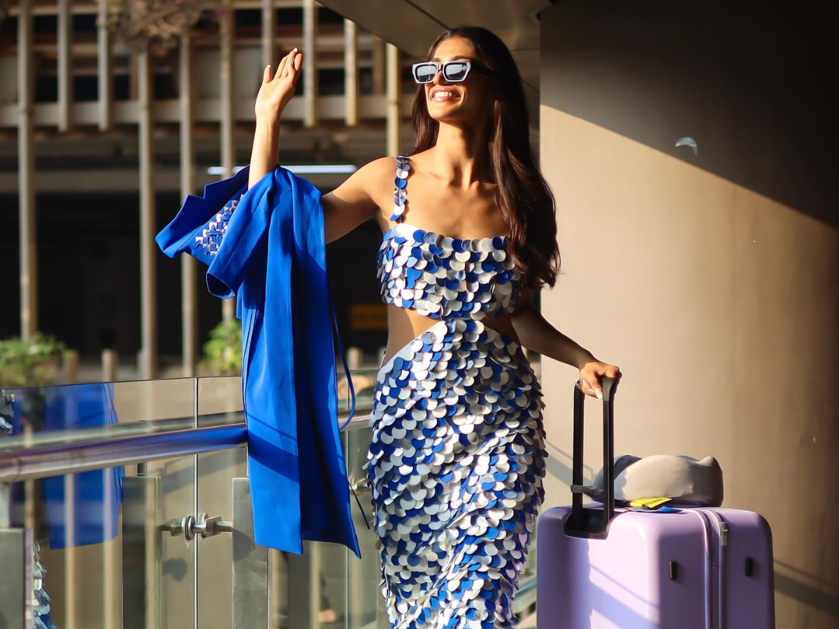 Shweta Sharda arrives in Mumbai sporting an outfit worth ₹38,000 by ...