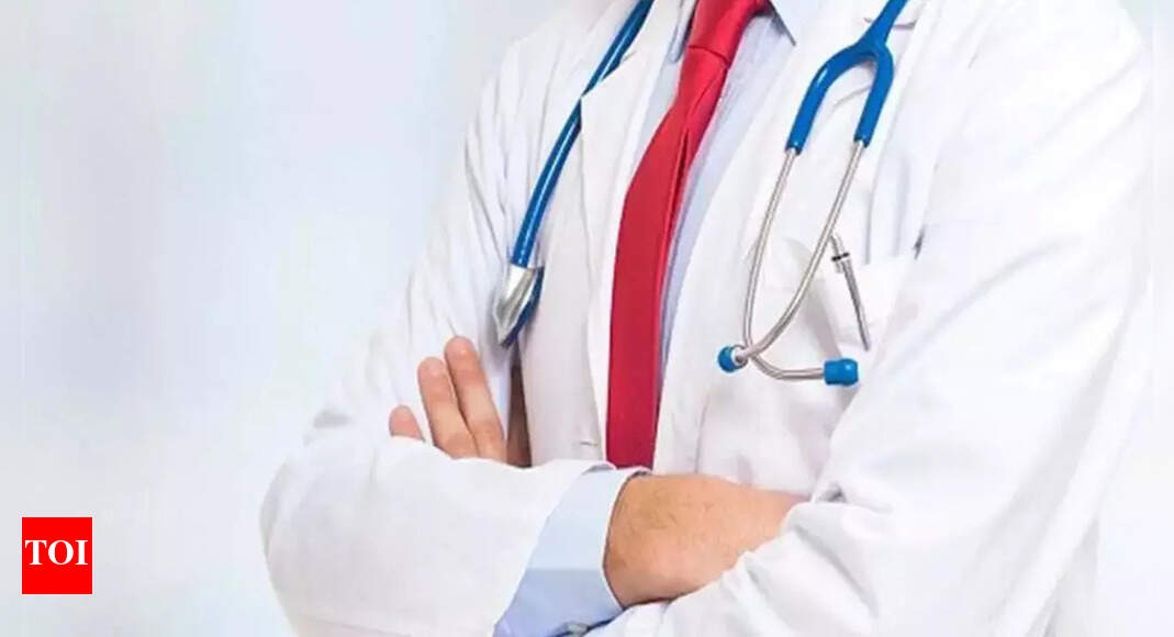 Insect: Doctors find fly in 63-year-old man's intestine - Times of India