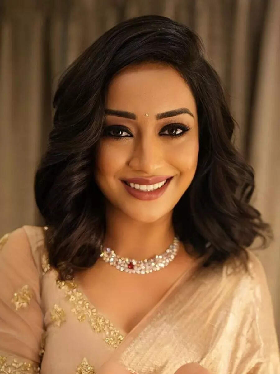 Vindhya Vishaka's Vibrant Pictures | Times of India