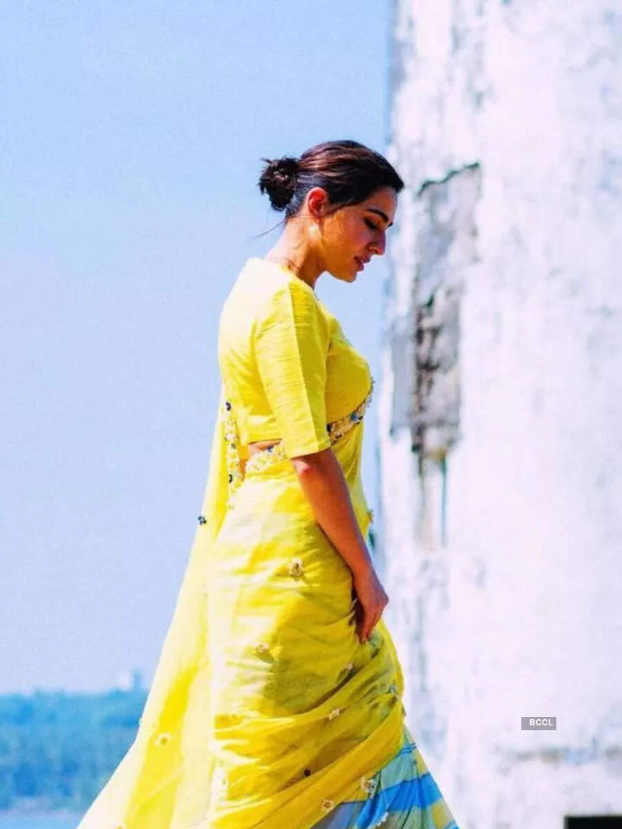 Breathtaking sari looks of Sara Ali Khan | Times of India