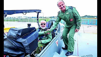 PM Modi becomes first PM to fly in a fighter jet Tejas | Bengaluru News ...