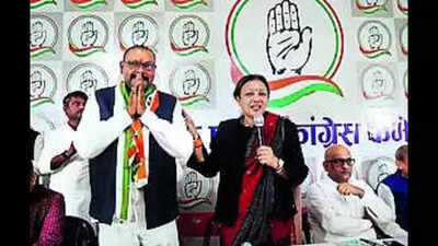 Pramod Patel, Kurmi face of SP, joins Cong | Lucknow News - Times of India