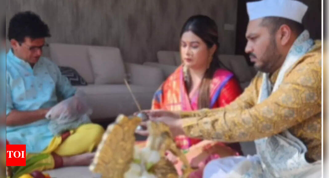 Love Lagna Locha fame Ruchita Jadhav buys her dream home, performs ...