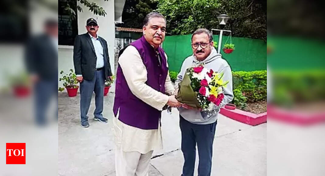 Advocate General: UP Advocate General Meets Former Chief Justice ...