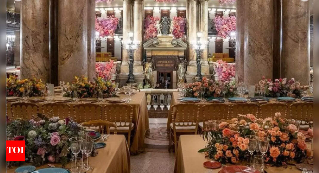 Couple spends a whopping $59 million in Paris wedding, pictures inside ...