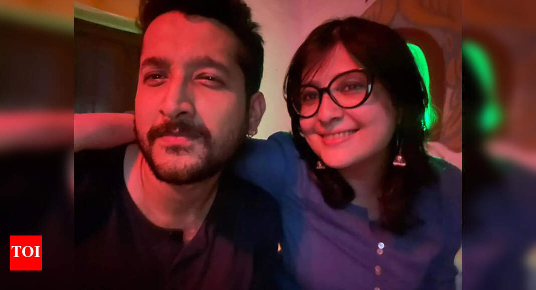 Parambrata marries Piya Chakraborty at his Kolkata residence | Bengali ...