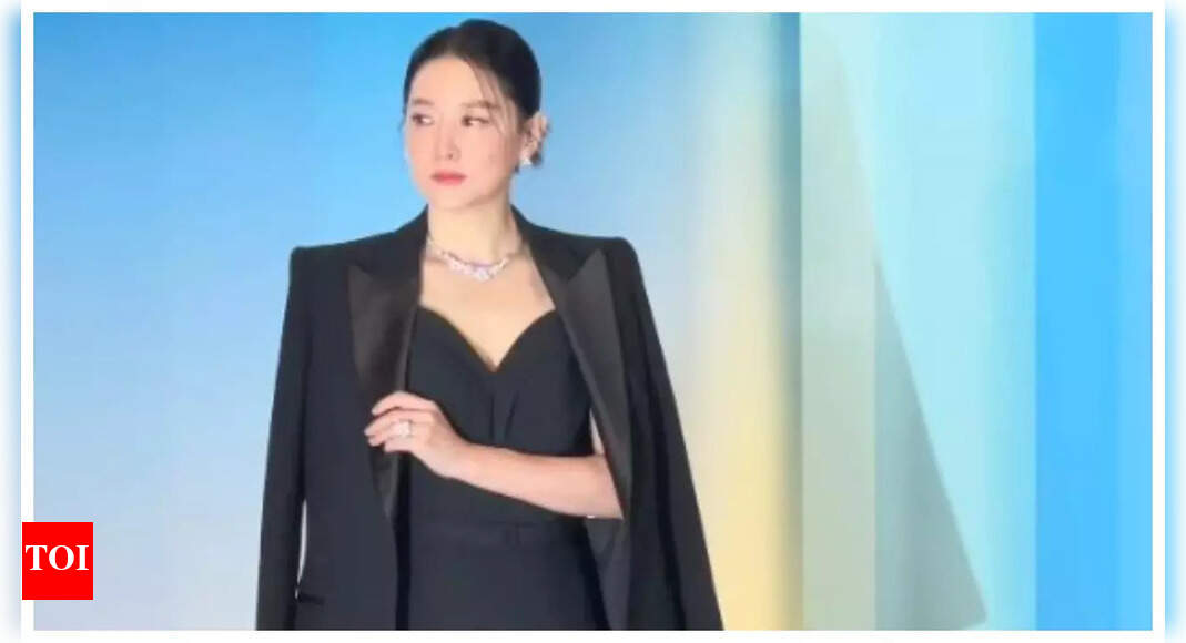 Lee Young-ae opens up about her husband's heartfelt efforts for a happy ...