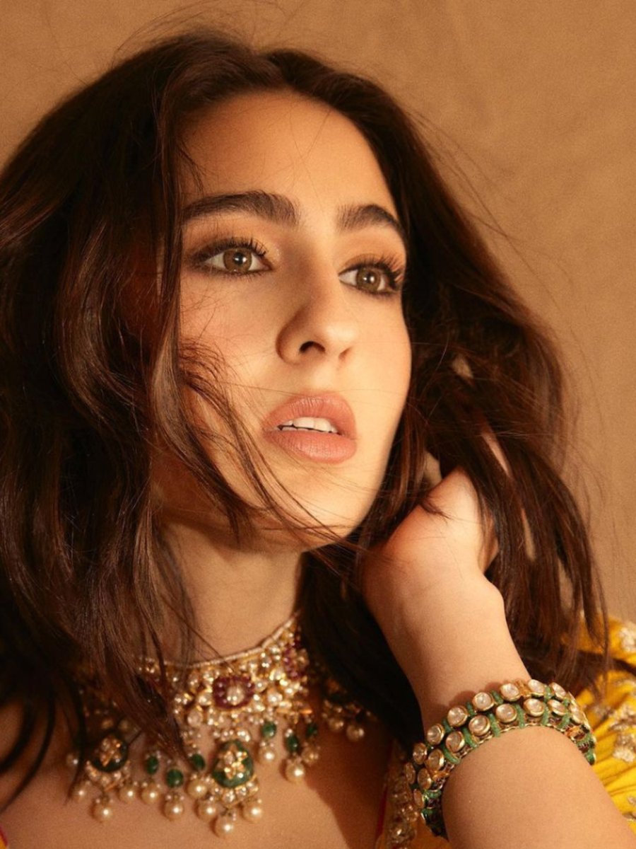 Sara Ali Khan Inspired Ethnic Outfits To Slay The Wedding Season In ...