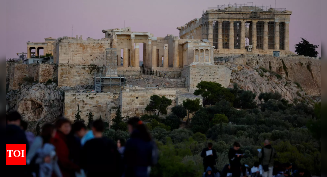 In dispute over Parthenon sculptures, Greece says Britain showing 'lack of respect' - Times of India