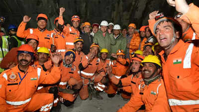 Uttarkashi tunnel rescue: India moves mountain to rescue 41 on Day 17 | Dehradun News - Times of ...