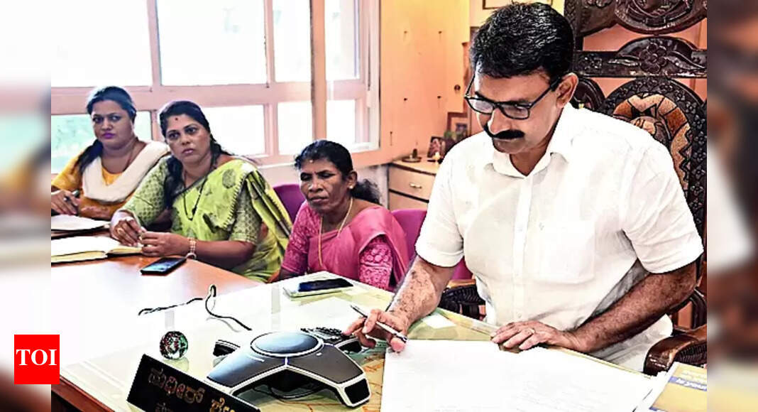 Janaspandana Programmes: Janaspandana Programmes in Mangaluru: Mayor ...