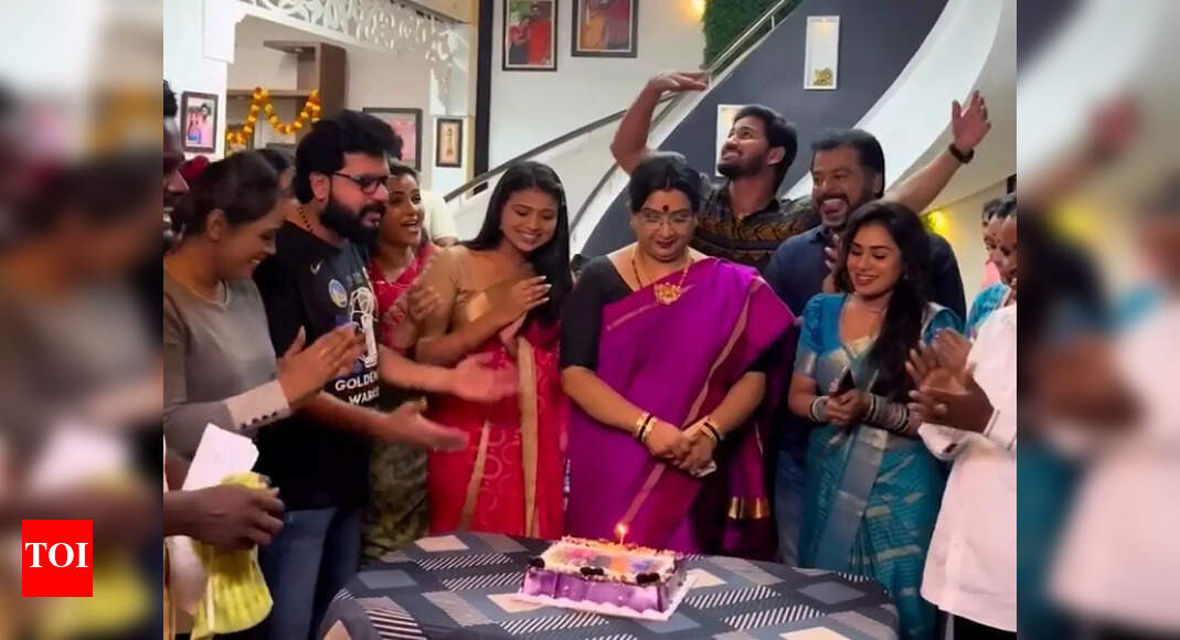 Popular TV show 'Aruvi' completes 500 episodes - Times of India