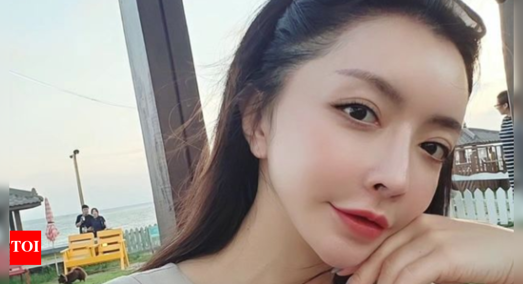 Ex-OAHSIS member Park Chohyeon's intimate pictures with girlfriend ...