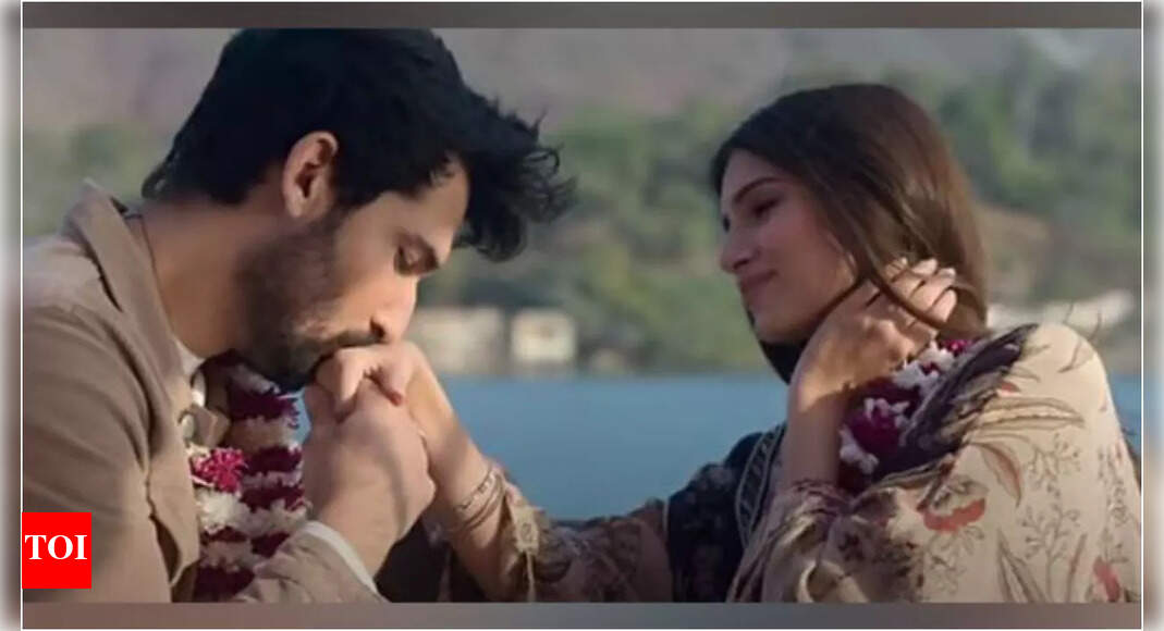 'Apurva': Tara Sutaria and Dhairya Karwa bring magic of love in 'Tujhse ...