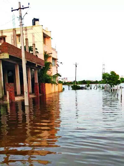 Water-Logged Streets: Water-logged streets of Thalambur drown in ...