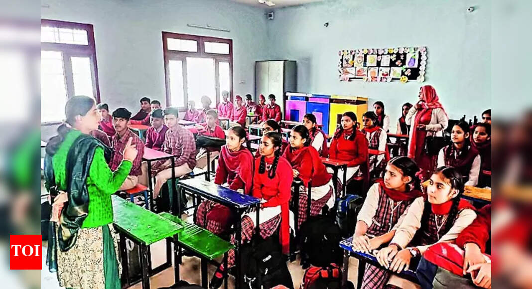 Baddowal Govt School: Baddowal Govt School Reopens with Prayers after ...