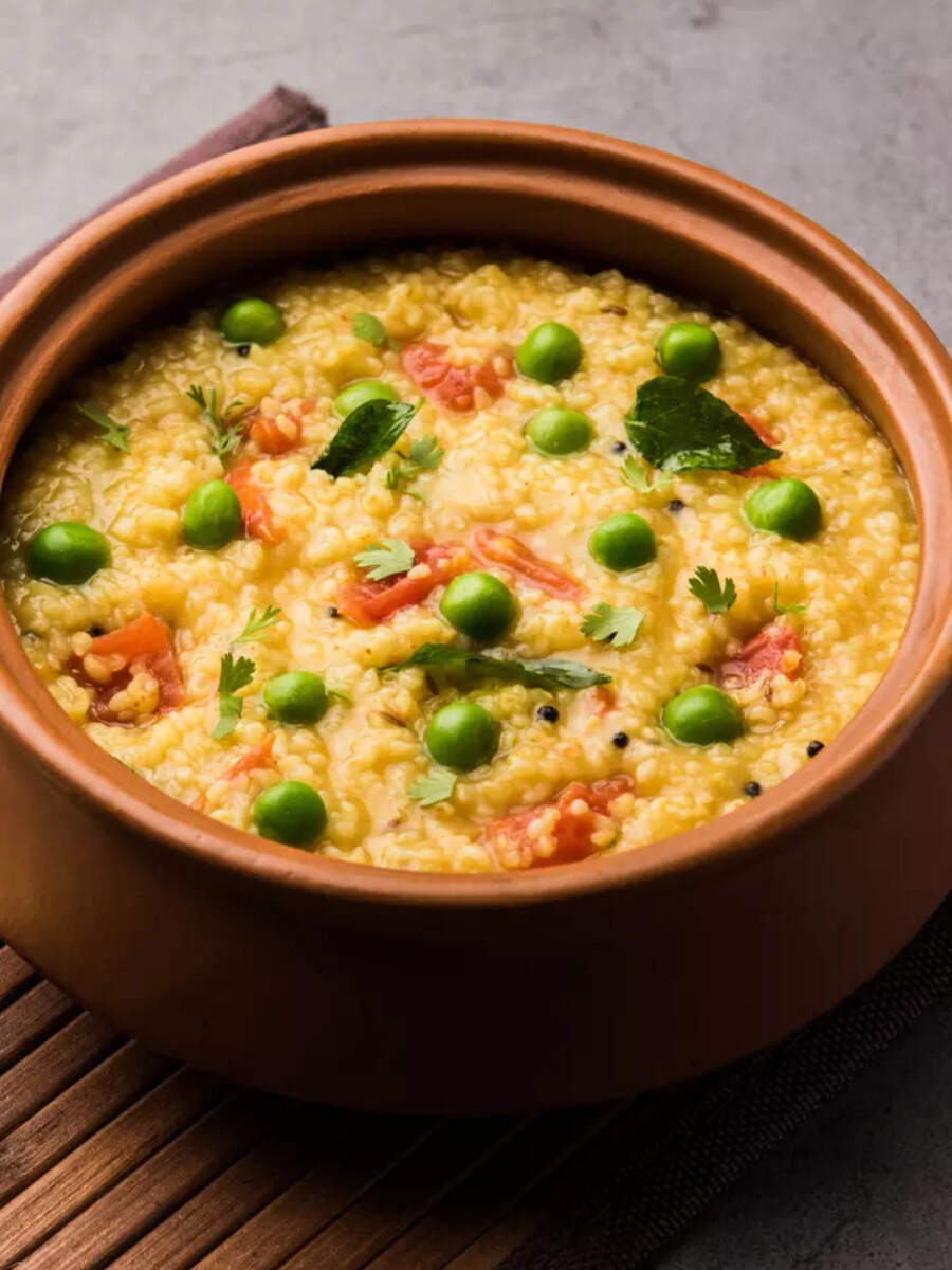 Vegetable Dalia Recipes: How to make protein-rich Vegetable Dalia in ...