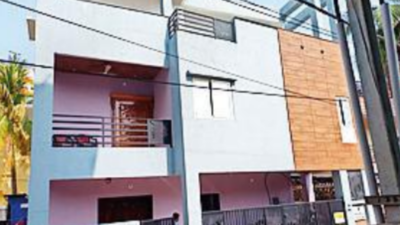 Vigilance Raid: 'Fleeing' vigilance raid - Odisha govt engineer ...