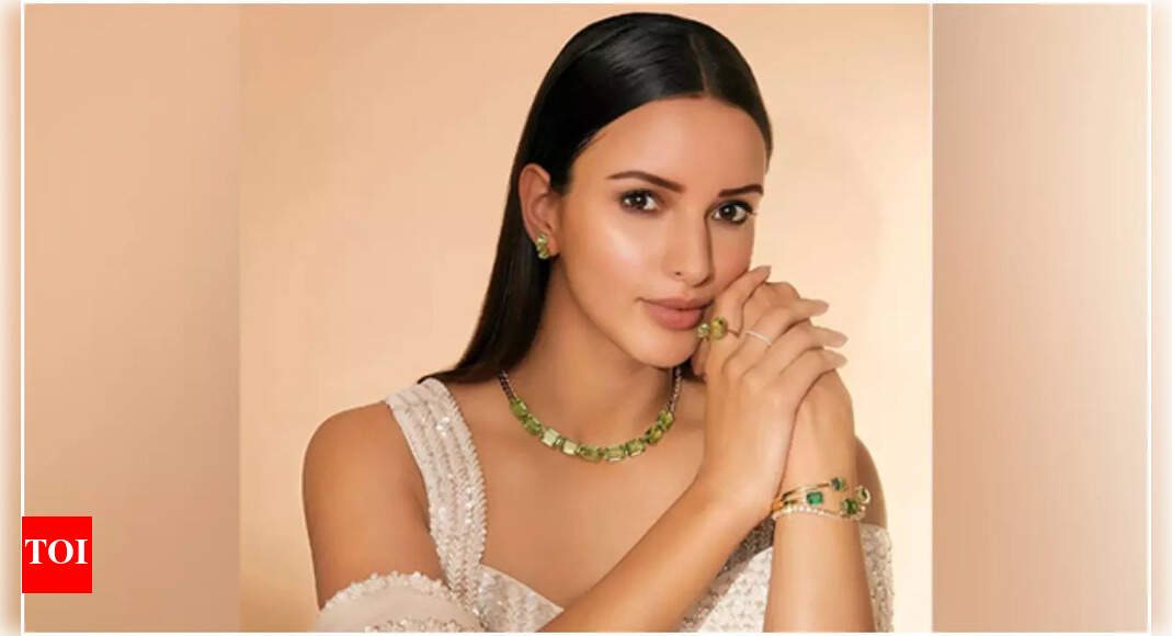 Triptii Dimri gets nostalgic as 'Qala' clocks a year | Hindi Movie News ...