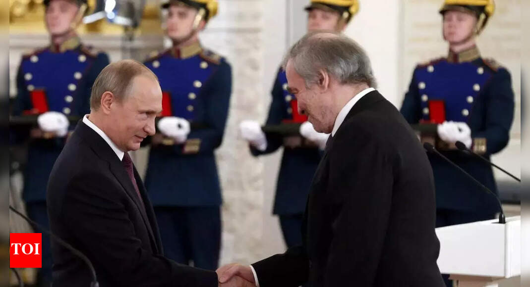 Valery Gergiev: Who is Putin's man at the helm of a cultural body ...