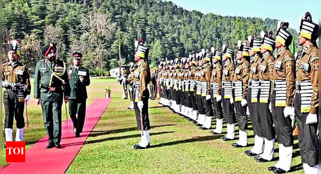 Lt Gen Manjinder Singh: Lt Gen Manjinder Singh takes over as Artrac GOC ...