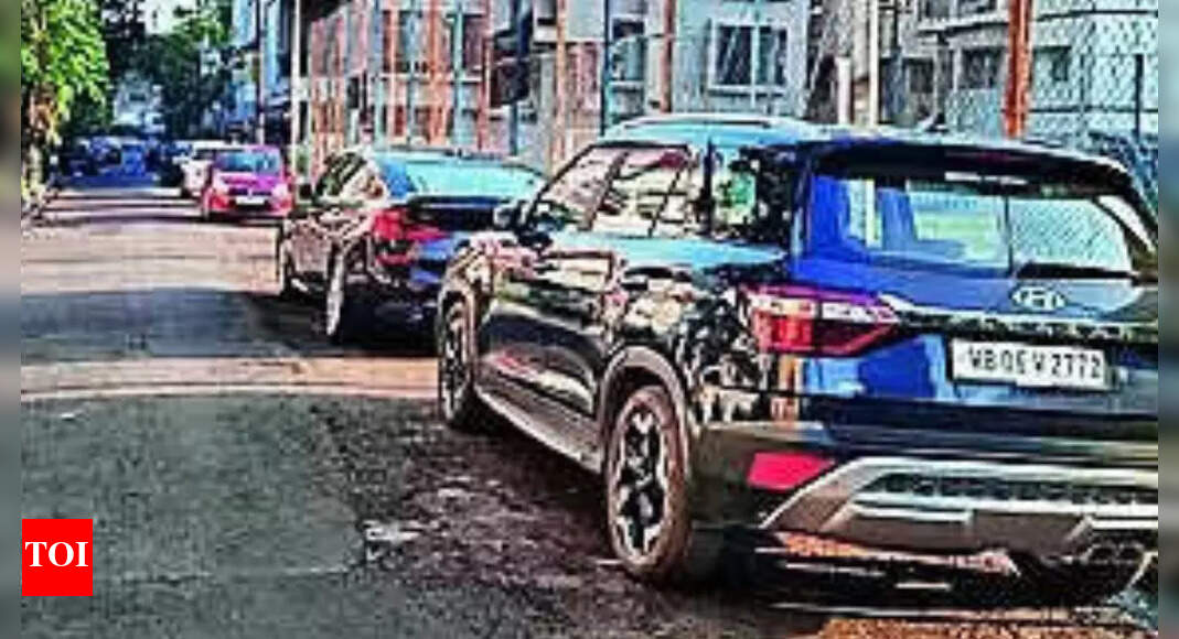 Families have expanded, so has the number of cars | Kolkata News ...