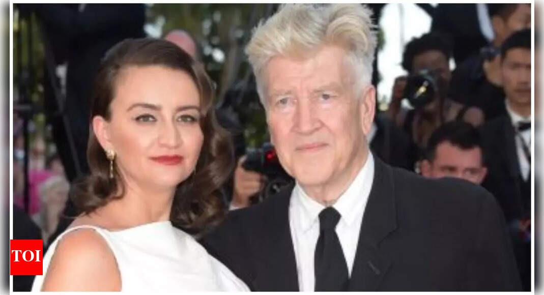 'Twin Peaks' creator David Lynch's wife, Emily Stofle, files for ...