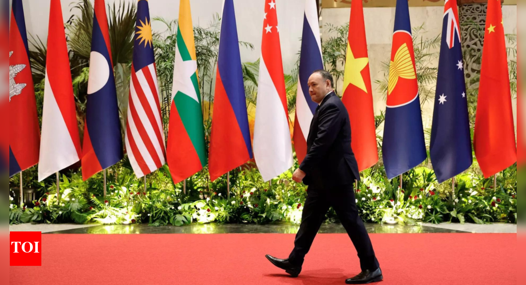 Philippines: Philippines, France to level-up defence ties - Times of India