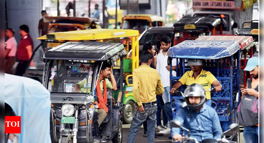 53% Rise In E-ricks’ Road Rule Violations This Year | Delhi News ...