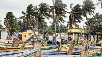 Cyclone in AP: Michaung to hit Andhra pradesh coast as a severe cyclonic storm | Visakhapatnam ...